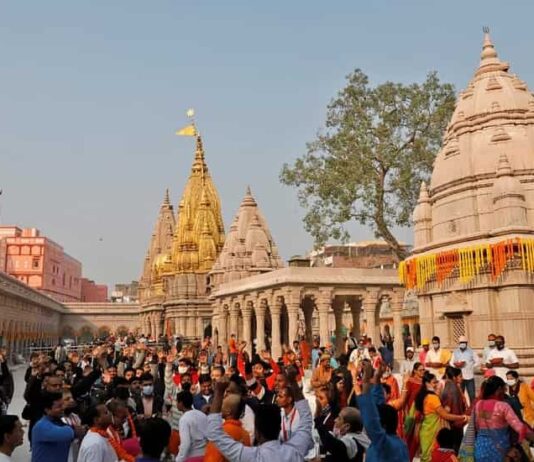 Kashi Vishwanath Temple, Varanasi - Pilgrimage Tour