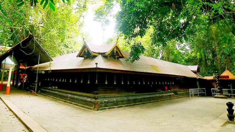20 Most Famous Hindu Temples in Kerala