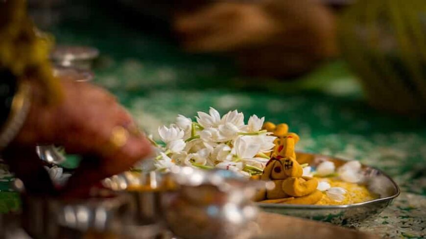 20 Samskaara: Hindu Rites from Birth to Death