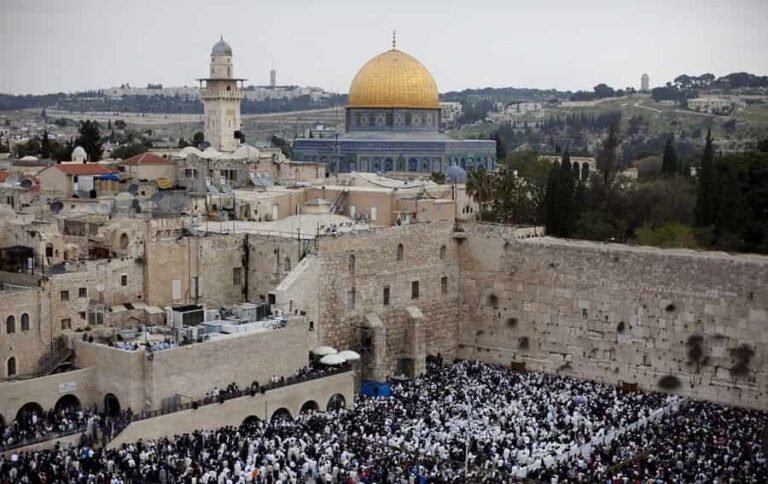 8 Oldest Religions in the World to Ever Exist